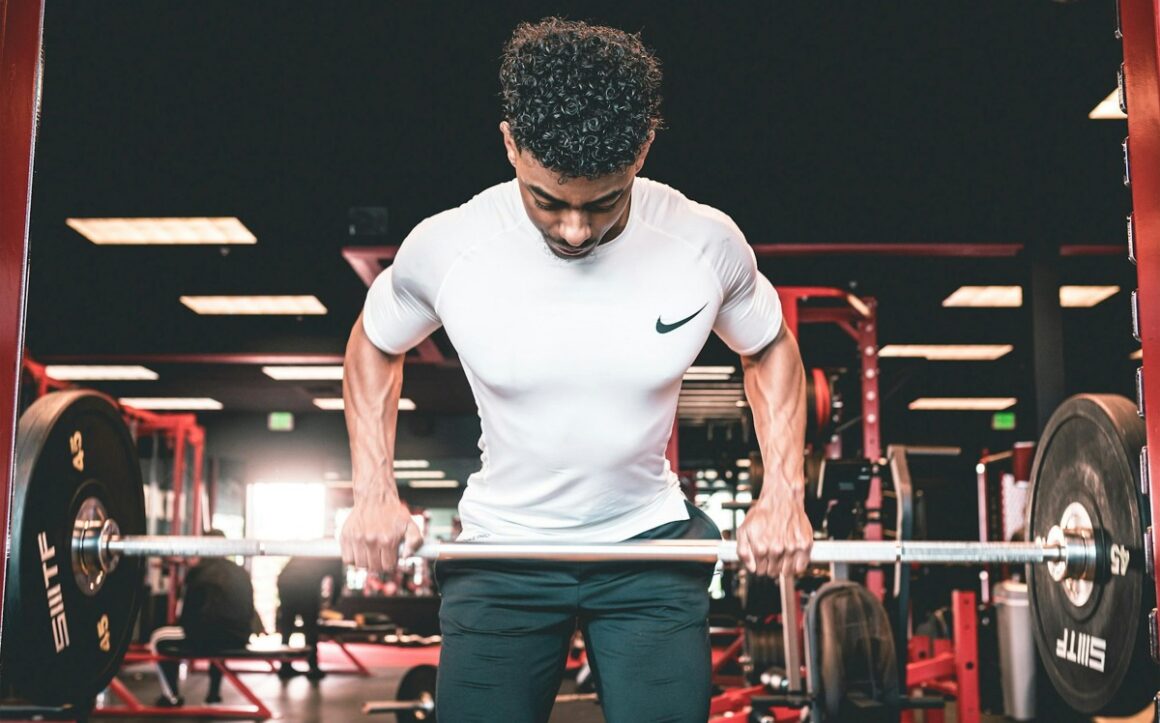 Cardio vs. Weight-lifting: Best Way To Get In And Stay In Shape